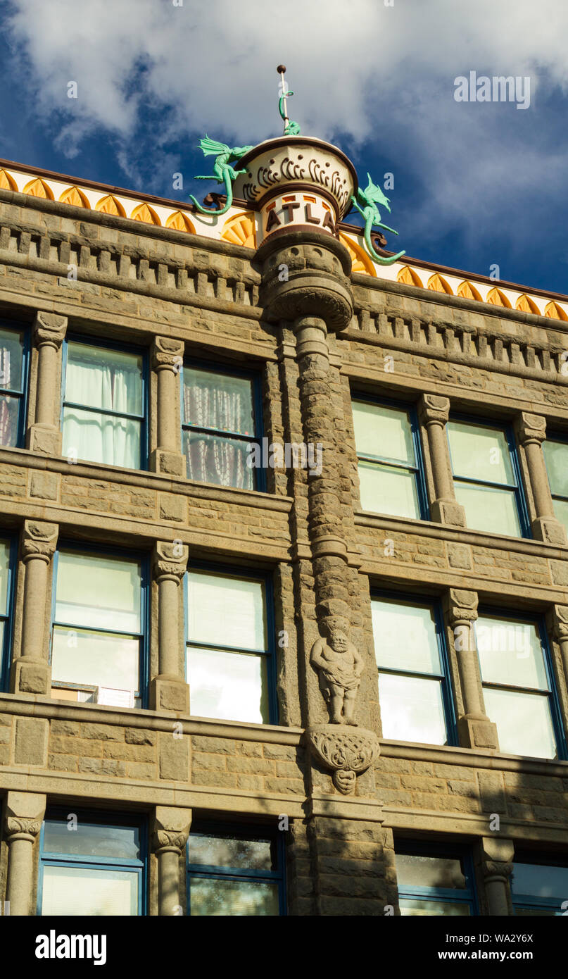 Atlas building on a summer evening in Last Chance Gulch, Helena ...