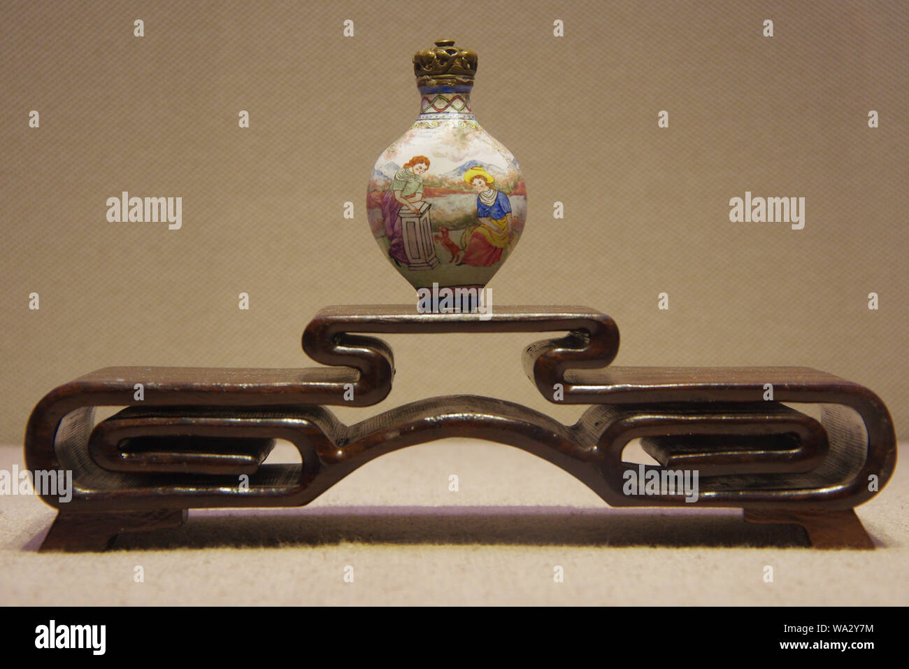 History of snuff hi-res stock photography and images - Alamy