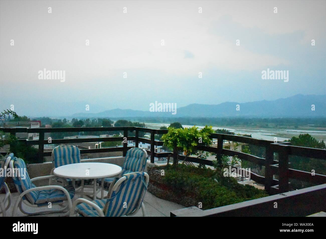 Hotel complex lobby hi-res stock photography and images - Alamy