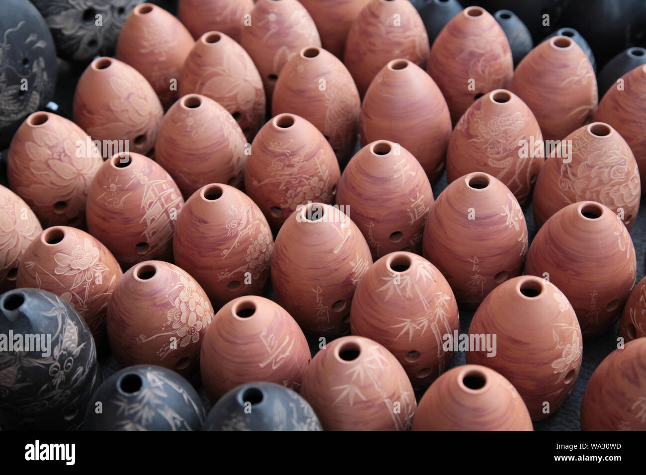 Two string fiddle hi-res stock photography and images - Alamy