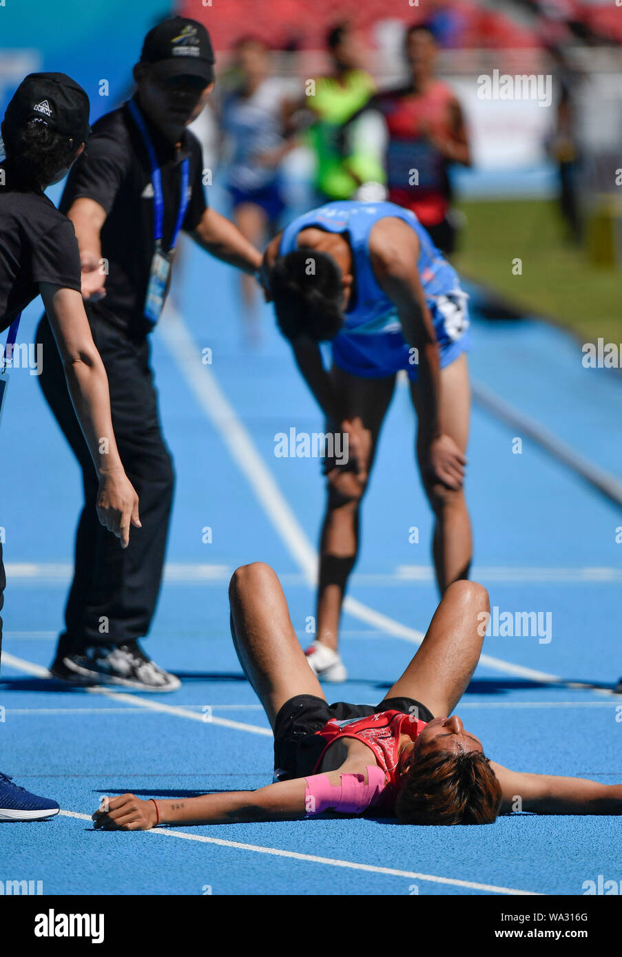 Taiyuan, China's Shanxi Province. 17th Aug, 2019. Bronze medalist Su ...