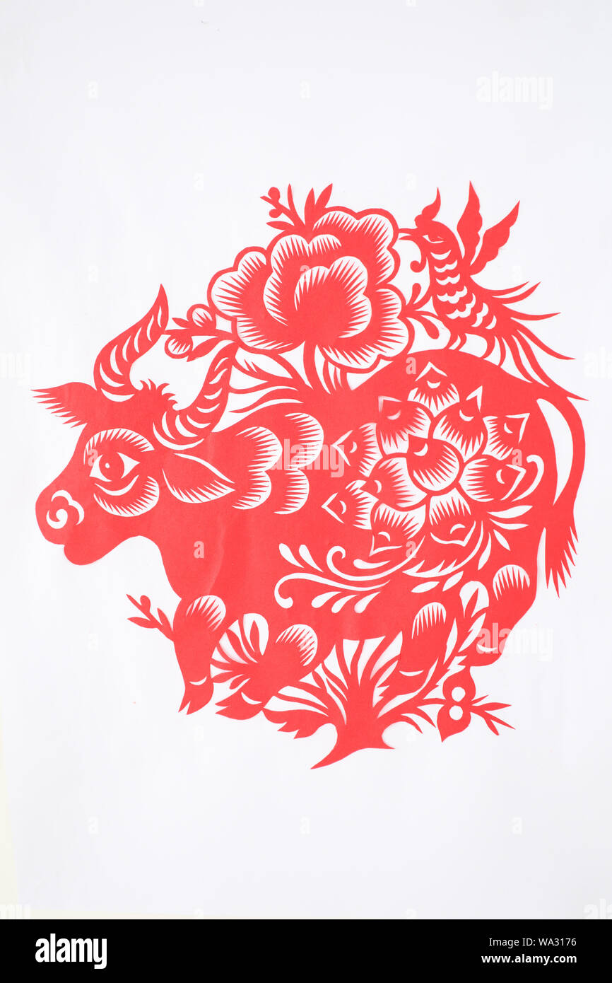 Chinese zodiac paper-cut: cattle Stock Photo - Alamy