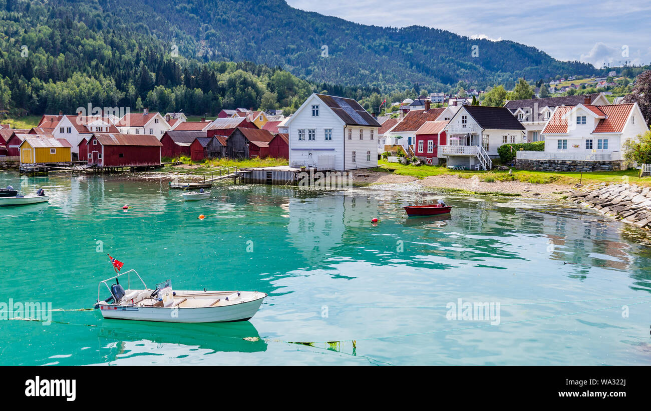 White traditional homes norway hi-res stock photography and images - Alamy