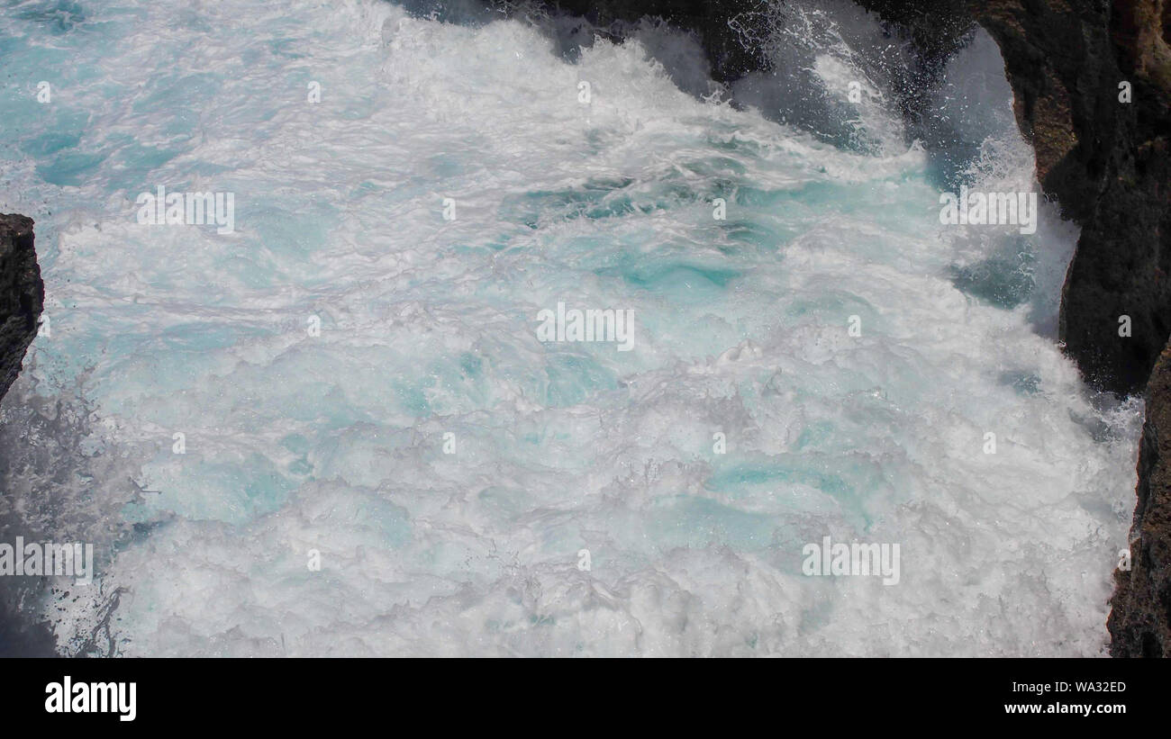 Water gushing waves hi-res stock photography and images - Alamy