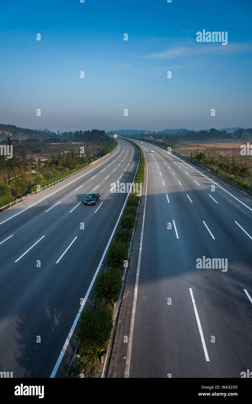 Dual carriage ways hi-res stock photography and images - Alamy