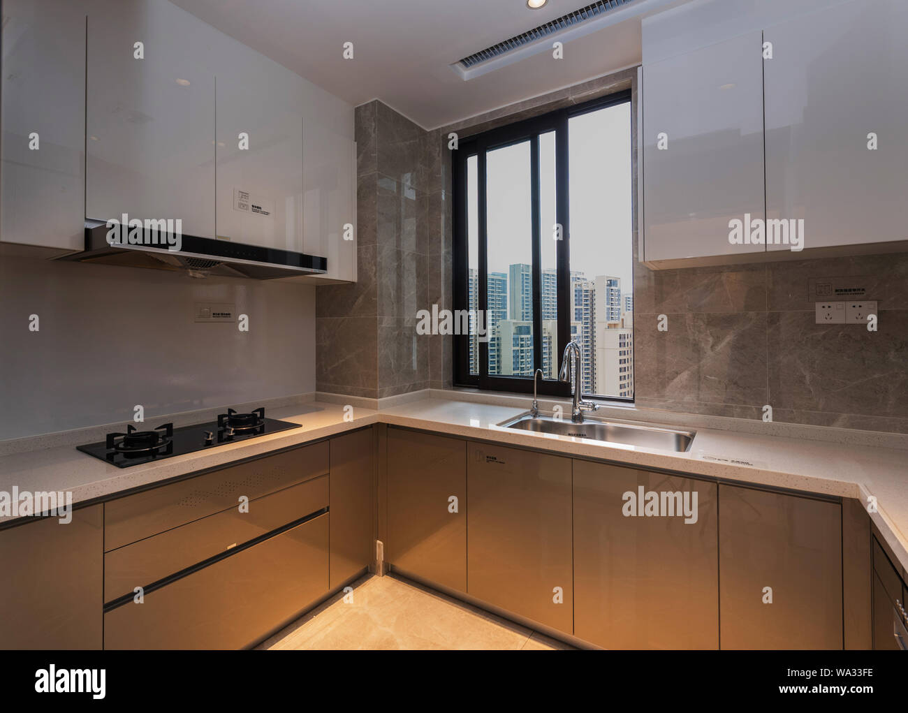 Kitchen roof hi-res stock photography and images - Alamy