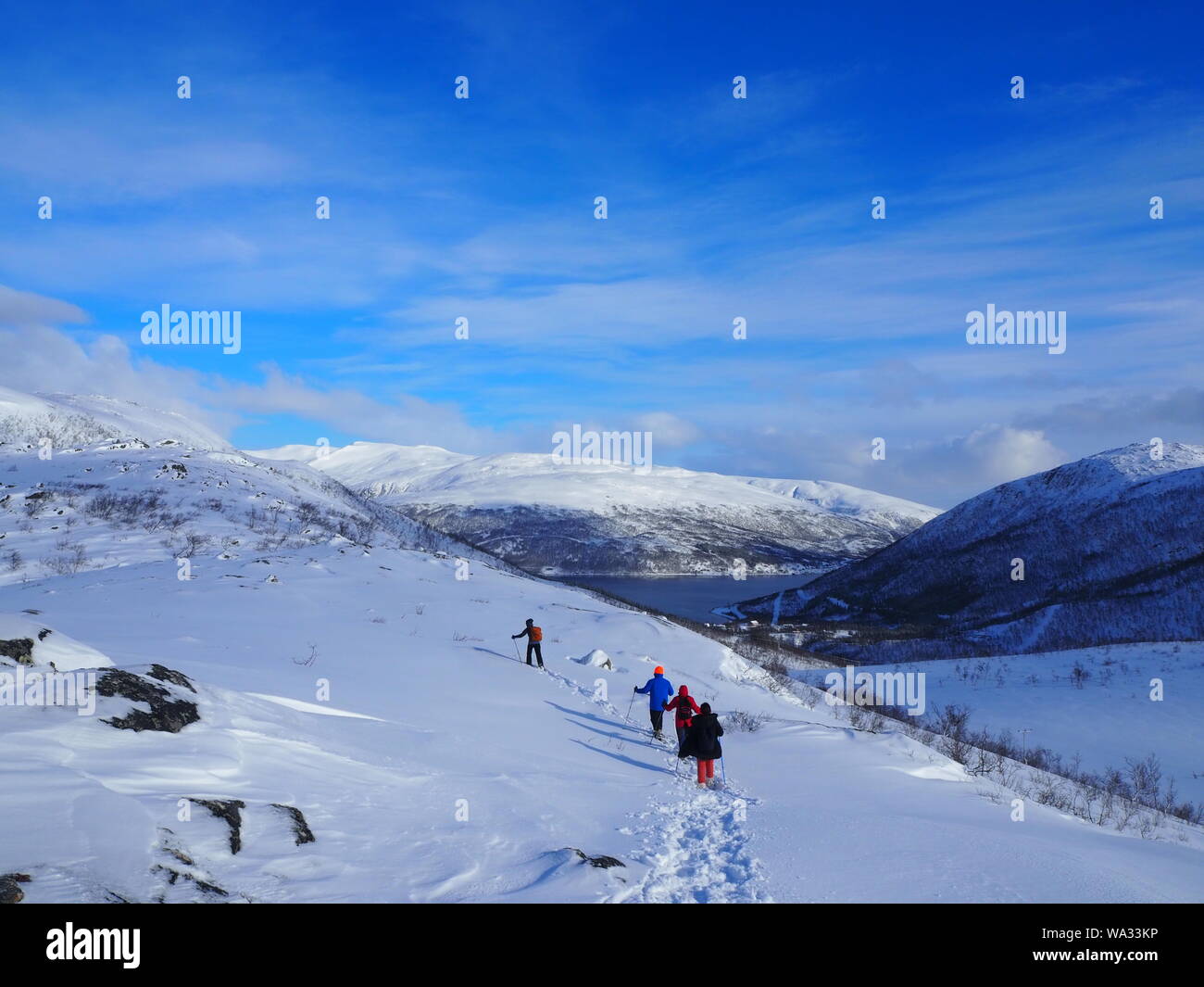 Blue sky landscapes hi-res stock photography and images - Alamy
