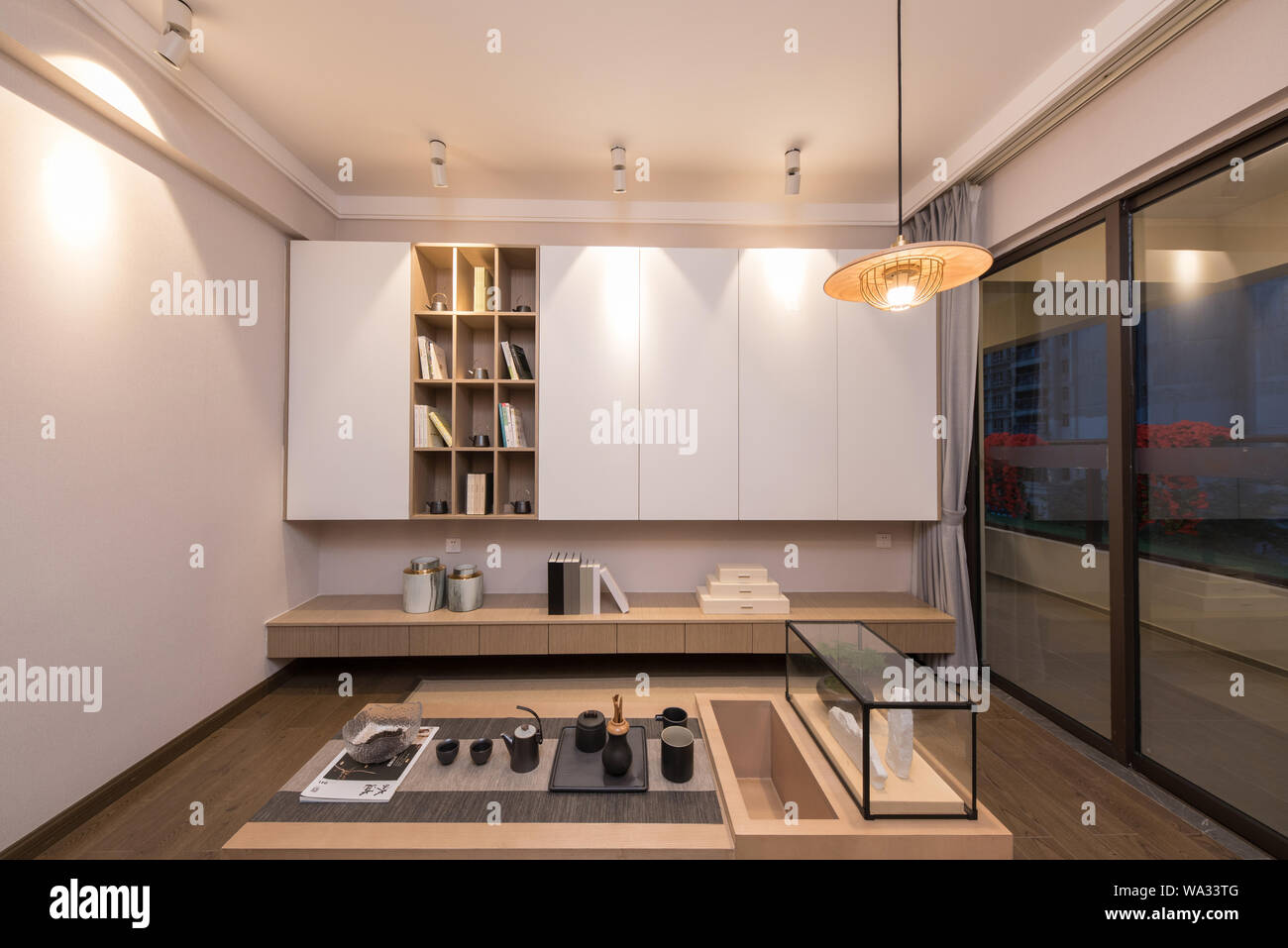 Sample room hi-res stock photography and images - Alamy