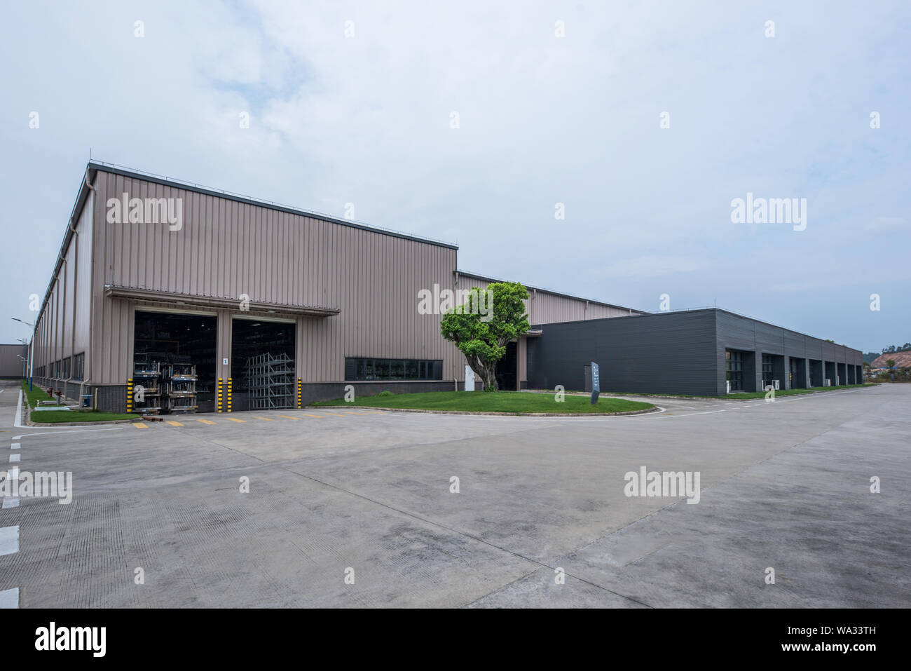 Office factory facilities hi-res stock photography and images - Alamy