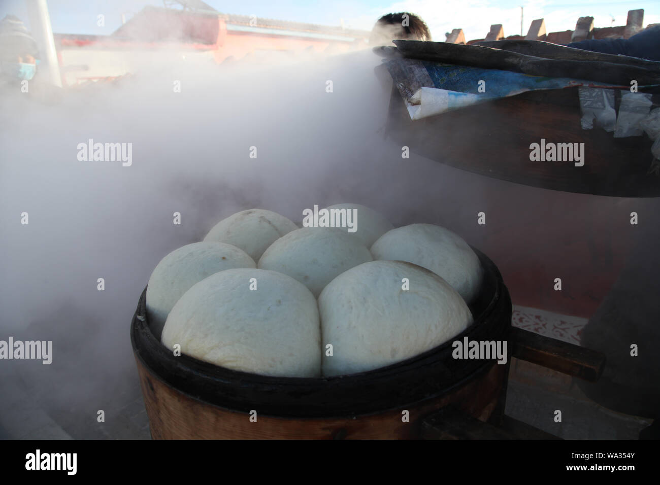 Chinese steamed bun hi-res stock photography and images - Alamy