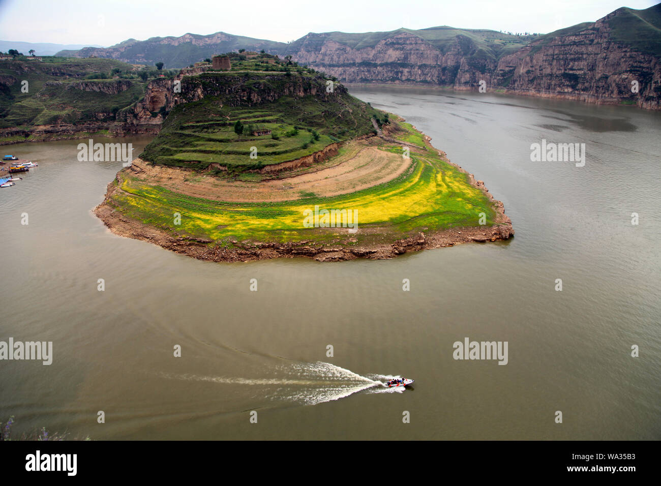 Cow bay hi-res stock photography and images - Alamy