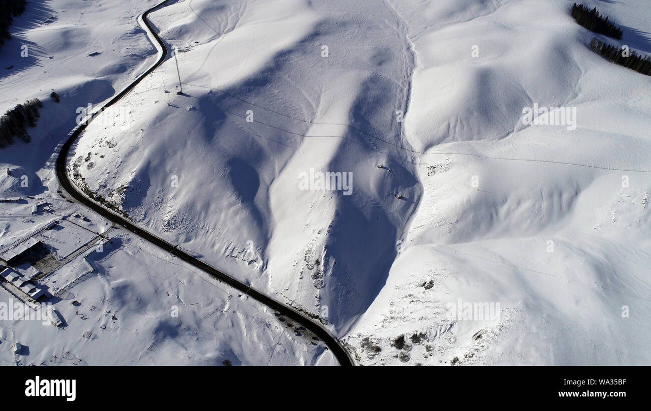 Tianshan hi-res stock photography and images - Alamy