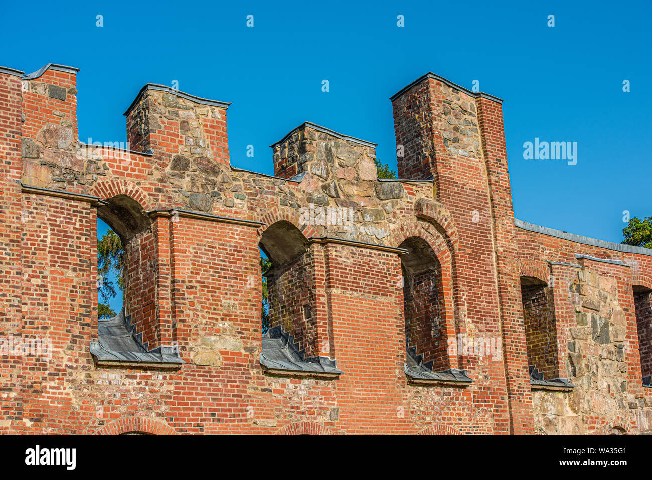 Details of an old castle wall Stock Photo - Alamy