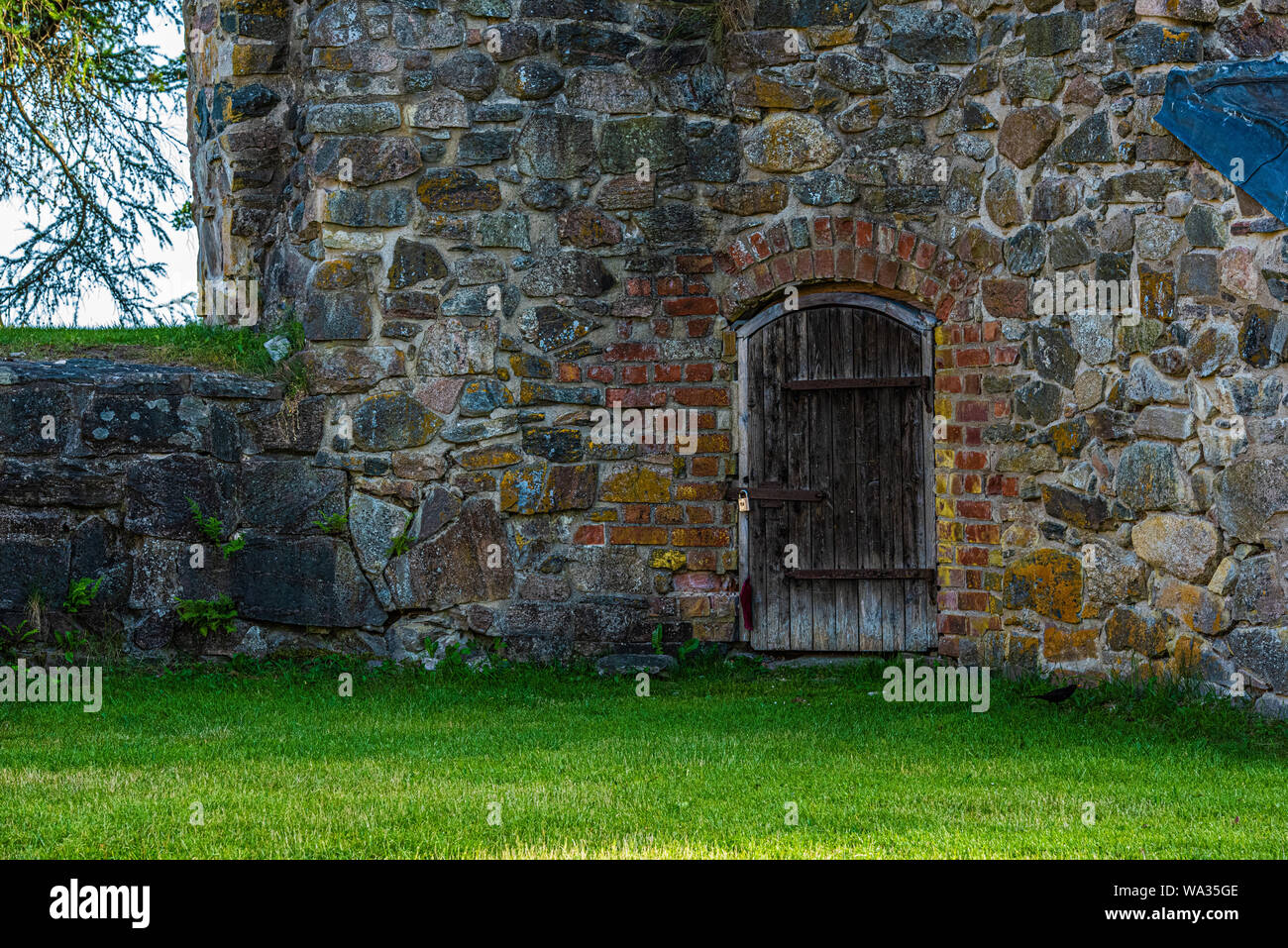 Details of an old castle wall Stock Photo - Alamy
