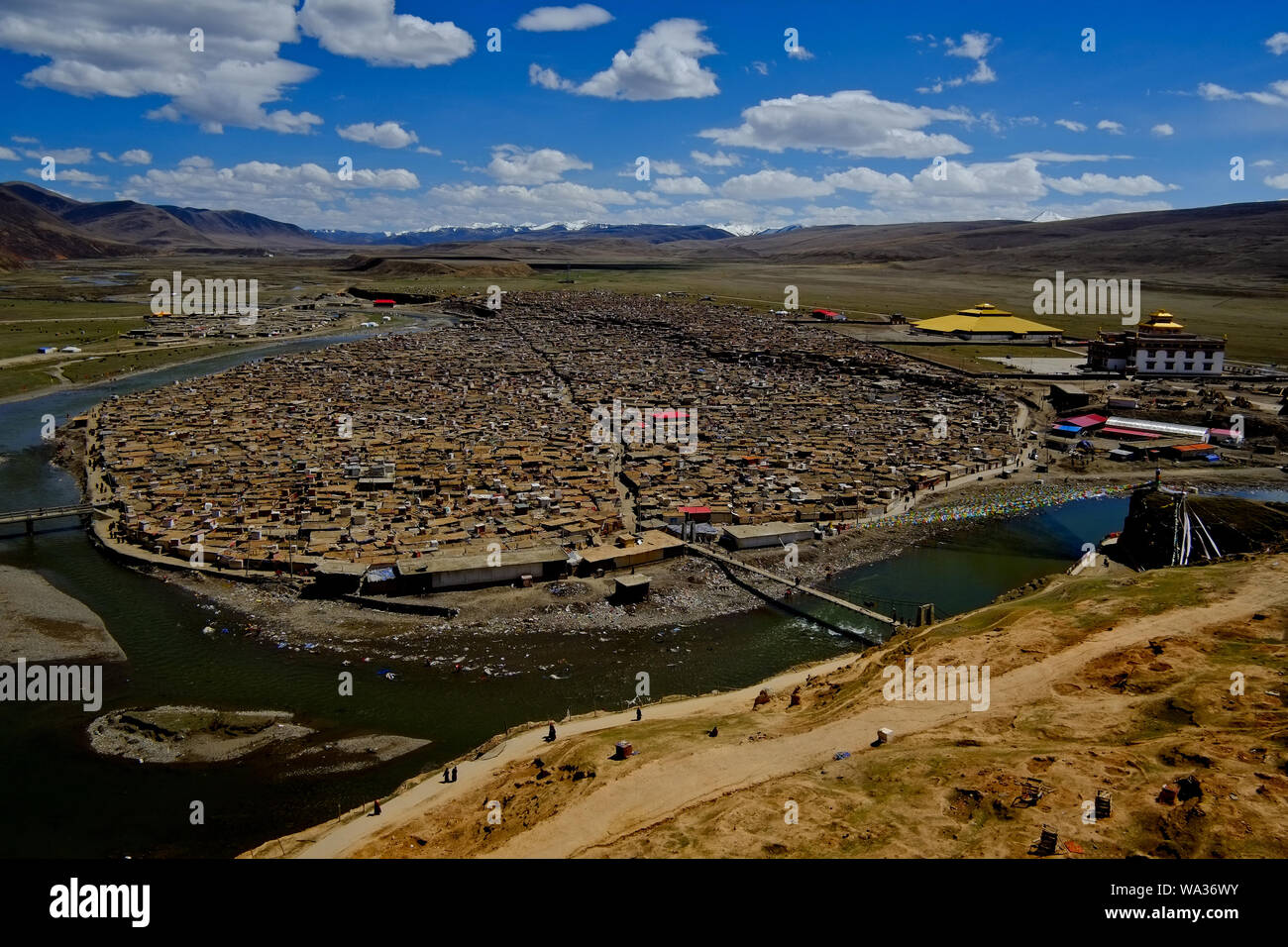 White jade river hi-res stock photography and images - Alamy