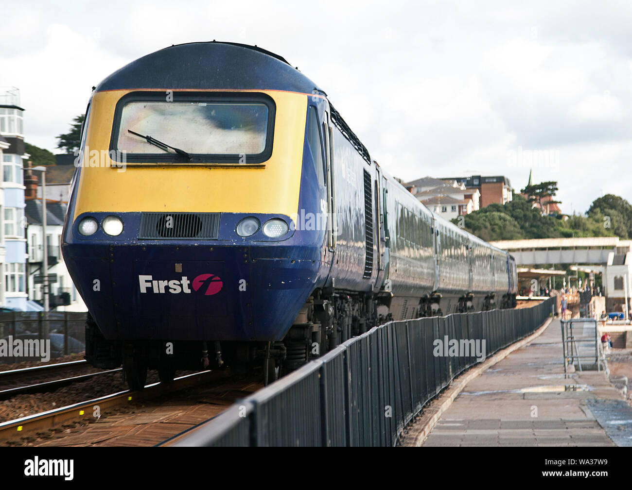 Dawlish train hi-res stock photography and images - Alamy