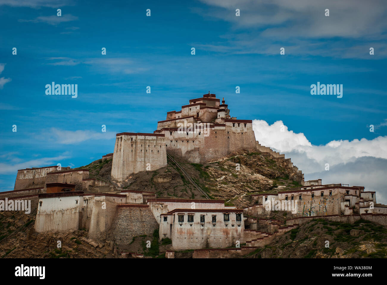 Tibetan castle hi-res stock photography and images - Alamy