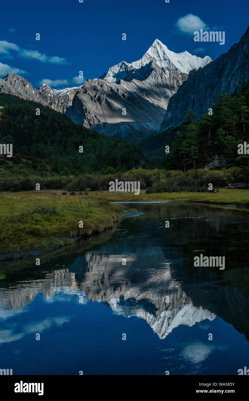 Hands full mountain Stock Photo - Alamy