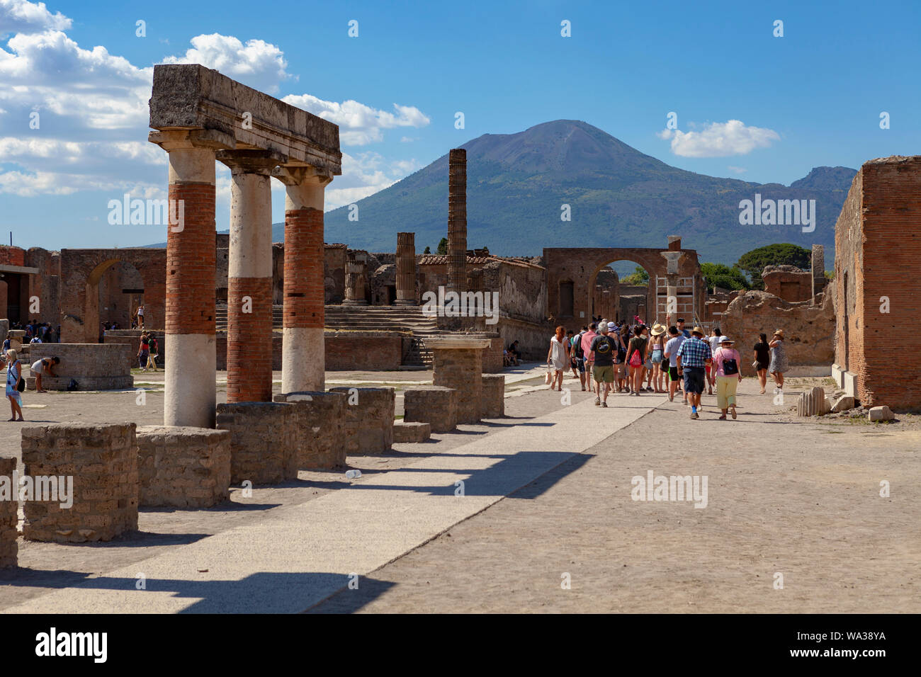 Pompeii columns hi-res stock photography and images - Alamy