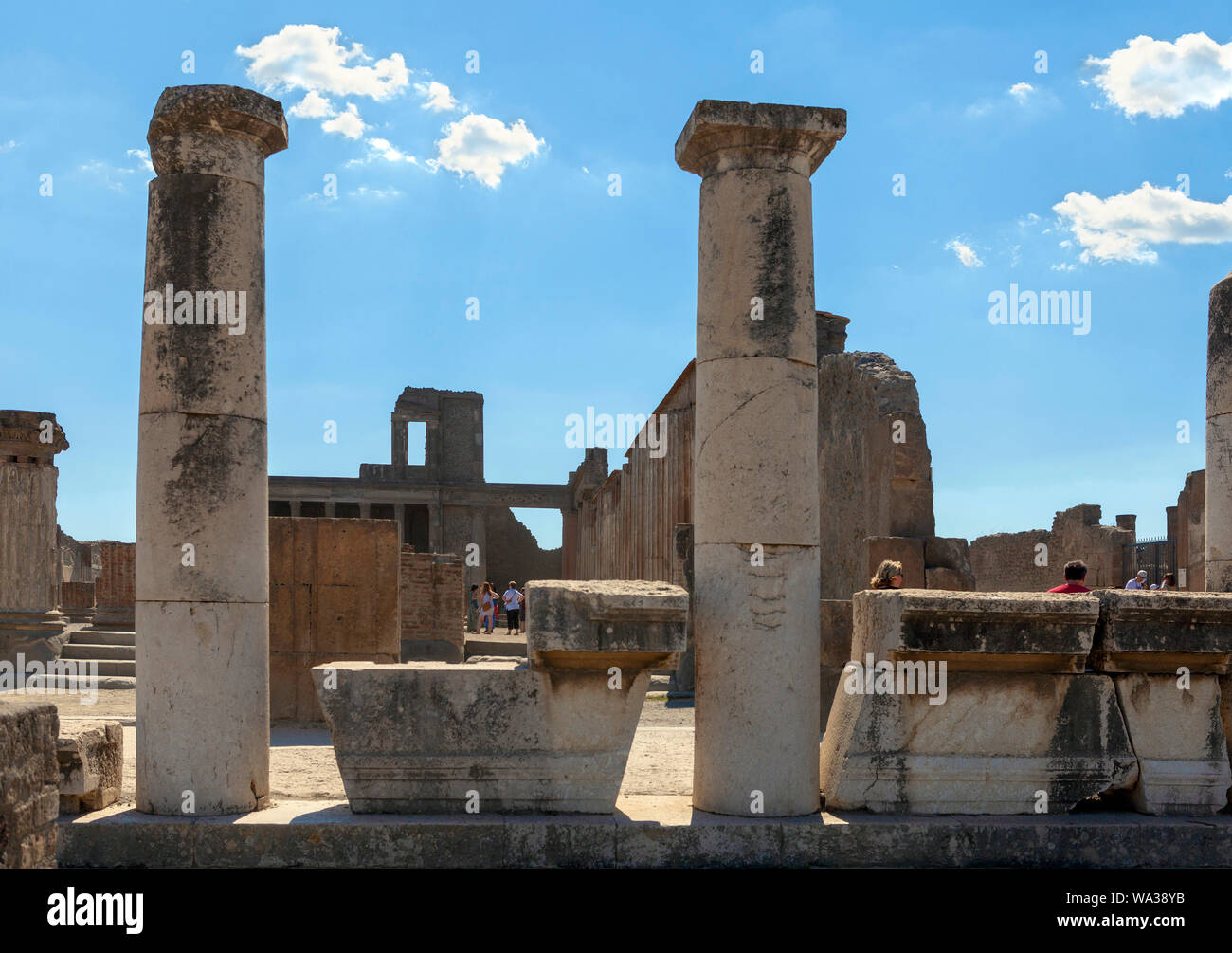 Pompeii columns hi-res stock photography and images - Alamy