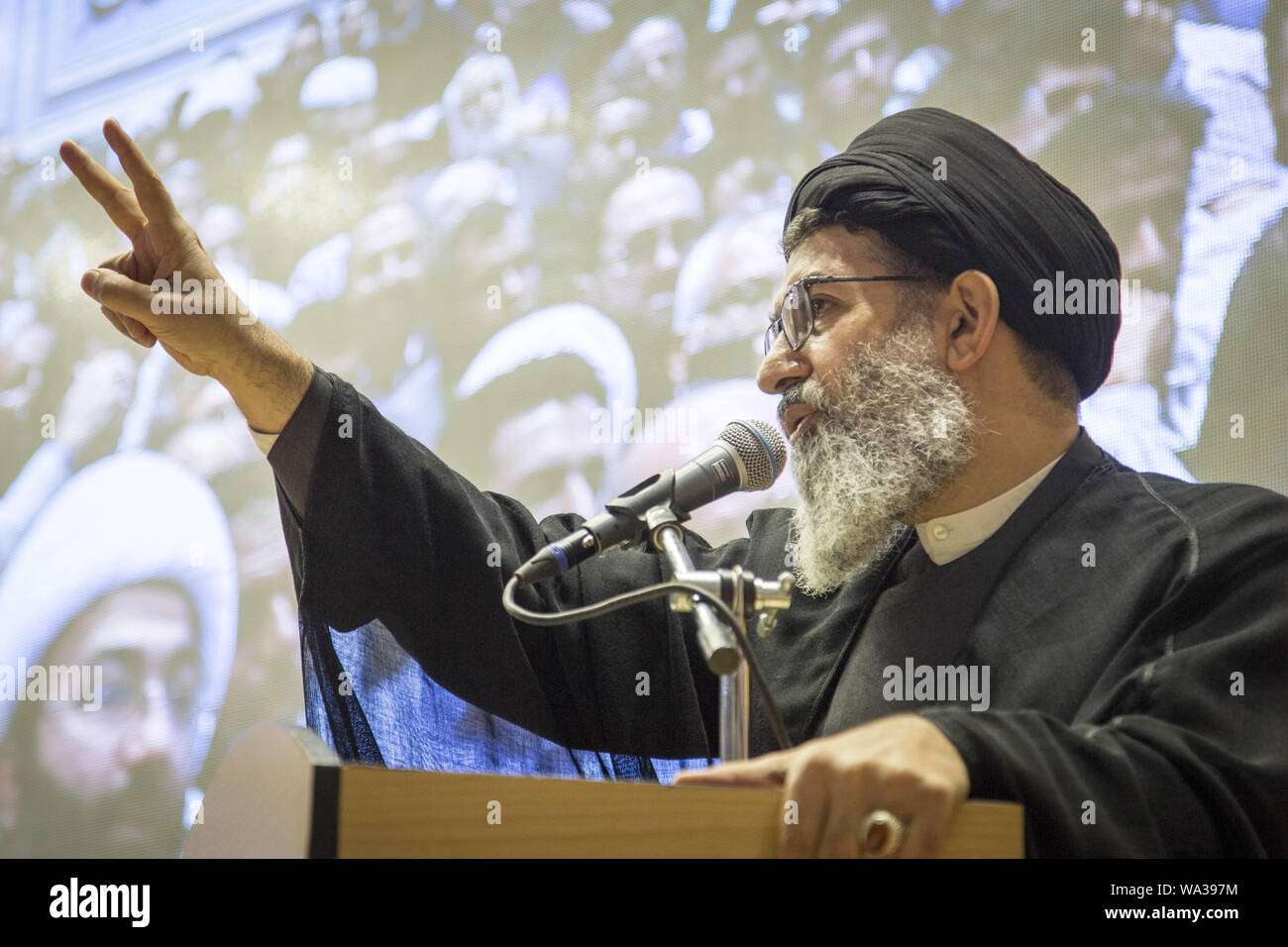 Popular mobilization forces hi-res stock photography and images - Alamy