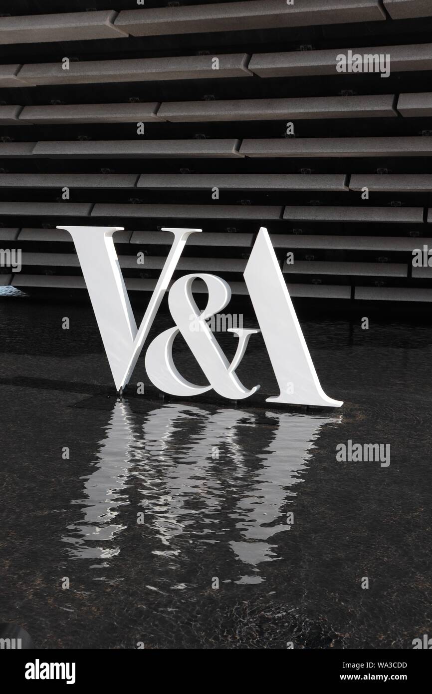 Exhibition museum dundee hi-res stock photography and images - Alamy