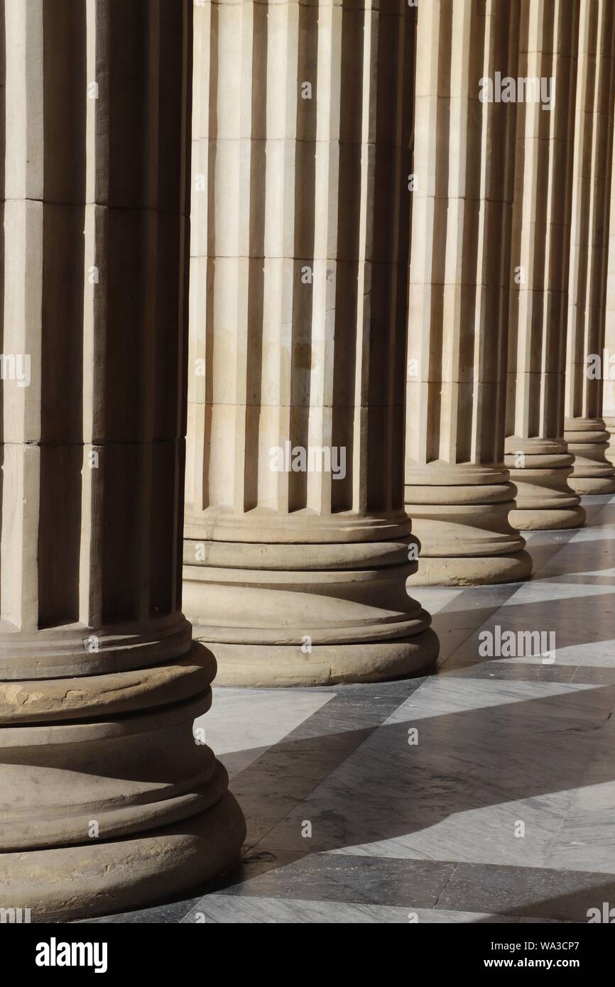 Tall upright column hi-res stock photography and images - Alamy