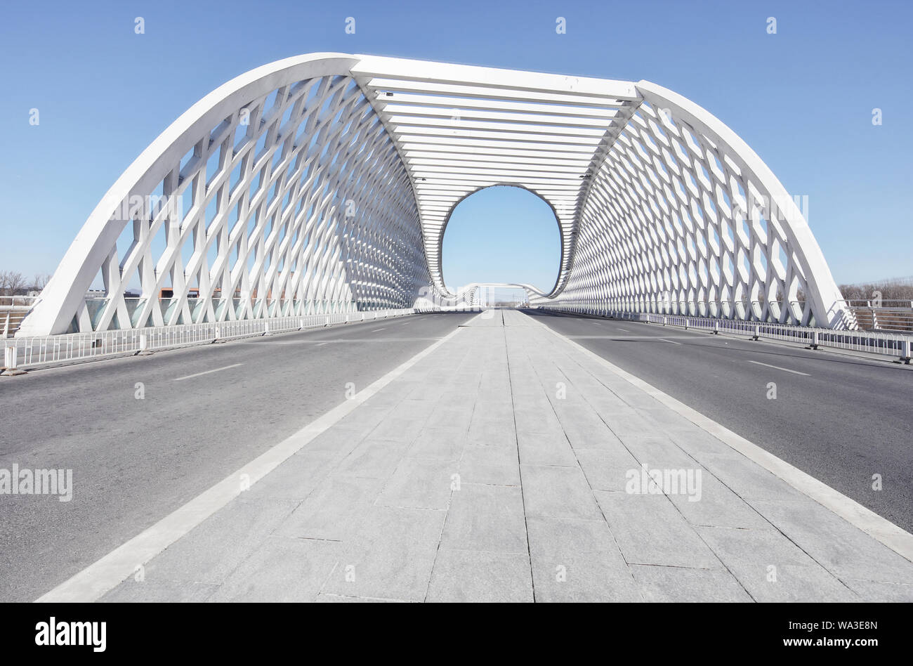 Transverse road hi-res stock photography and images - Alamy