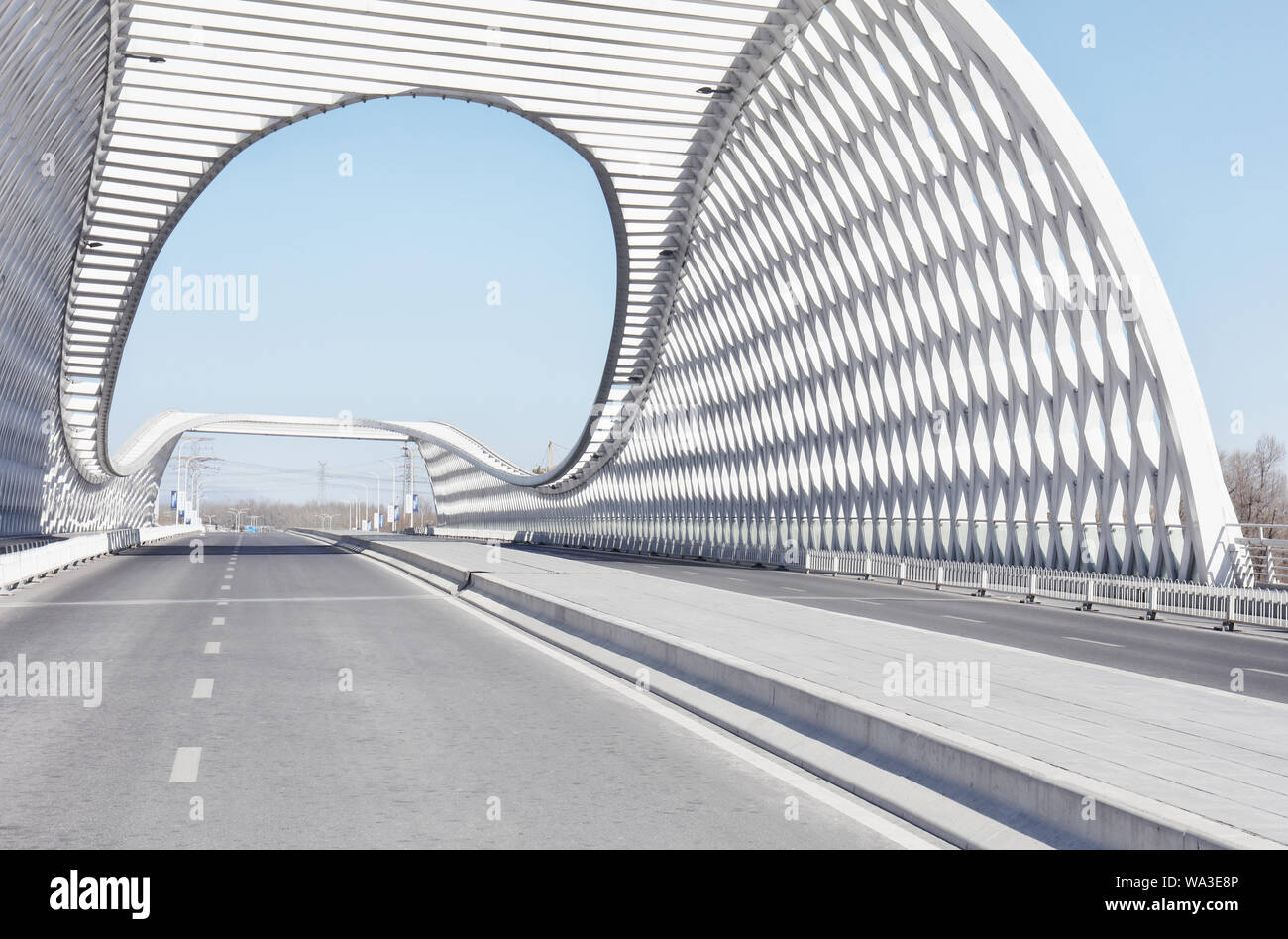 Transverse road hi-res stock photography and images - Alamy