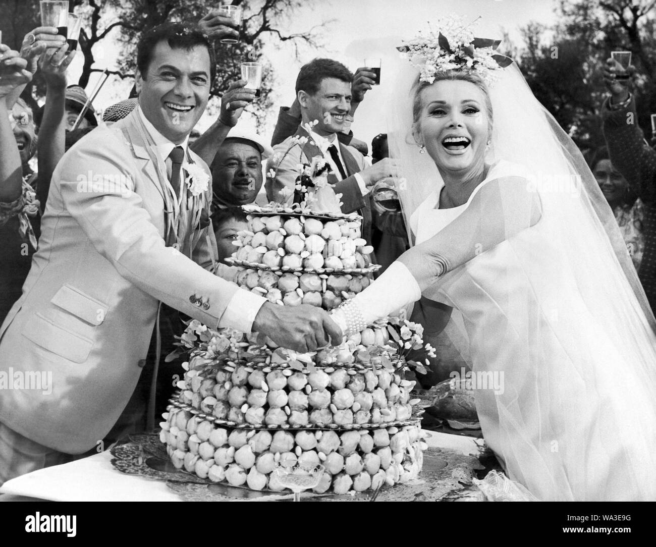 TONY CURTIS and ZSA ZSA GABOR in ARRIVEDERCI, BABY! (1966) -Original title: DROP DEAD DARLING ...