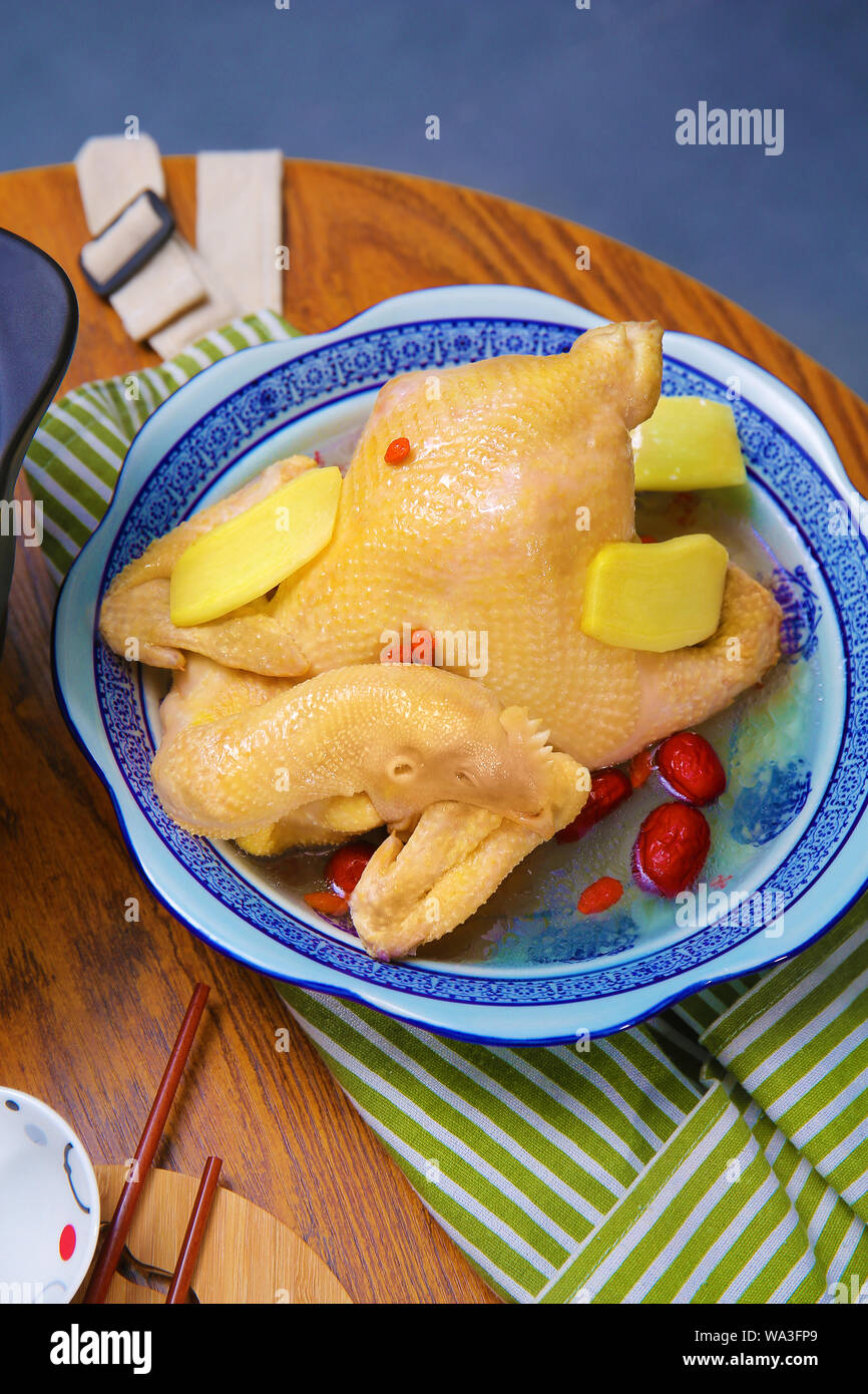 Well cooked chicken hi-res stock photography and images - Alamy