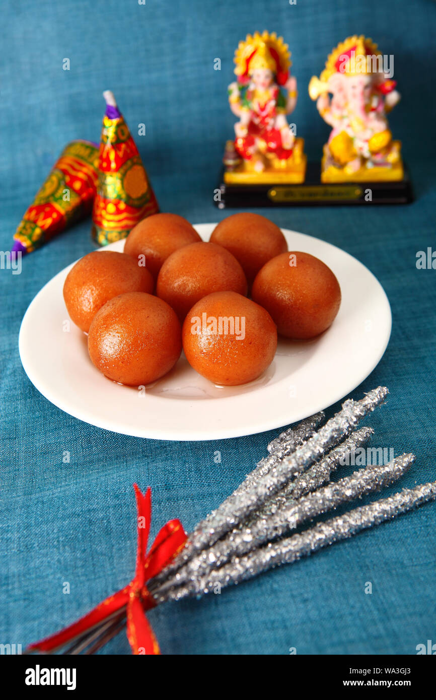 Pooja fire hi-res stock photography and images - Alamy