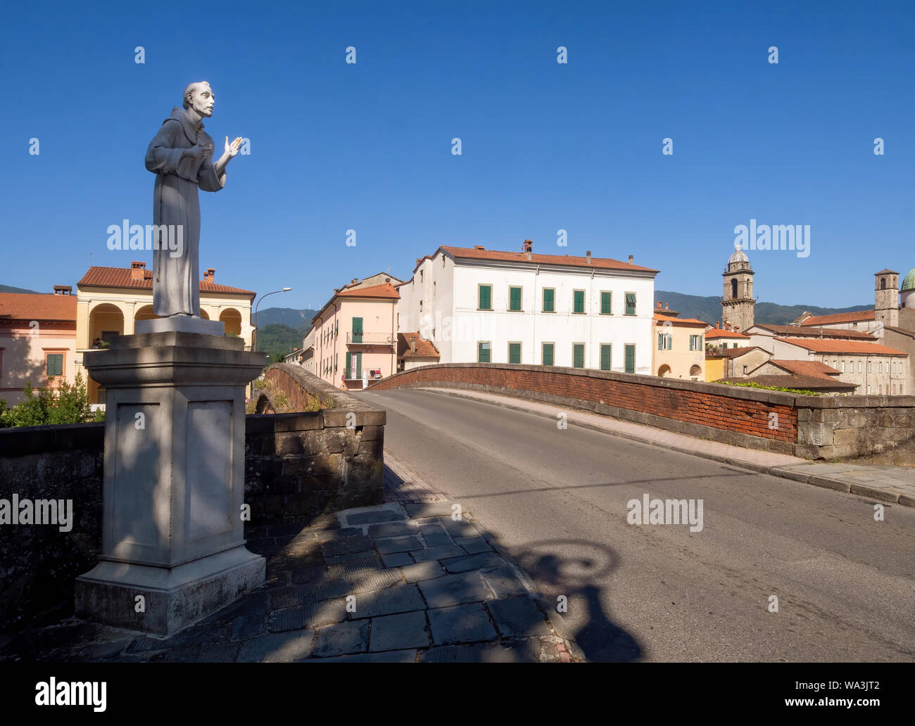 Four saints bridge hi-res stock photography and images - Alamy