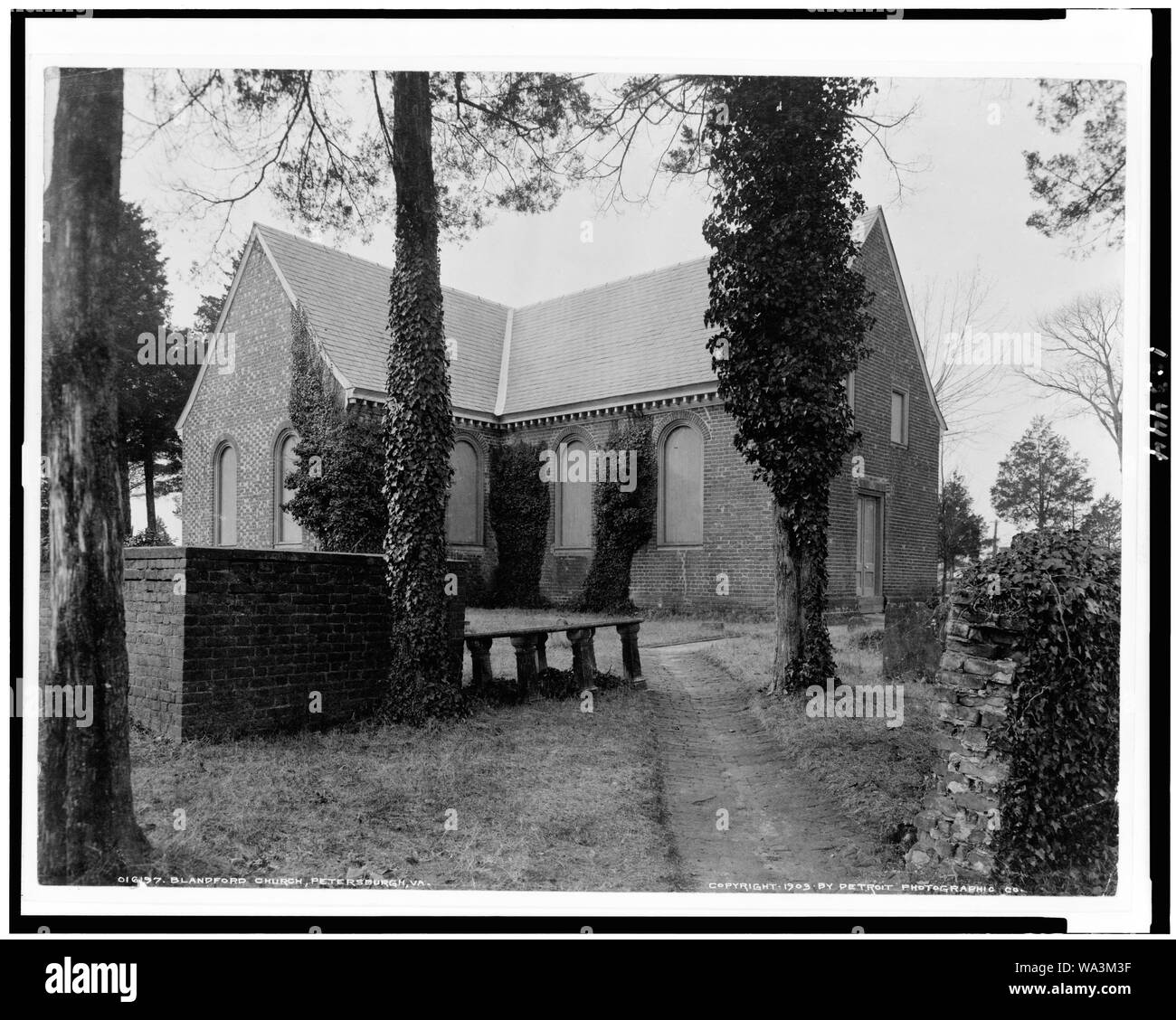 Blandford church hi-res stock photography and images - Alamy