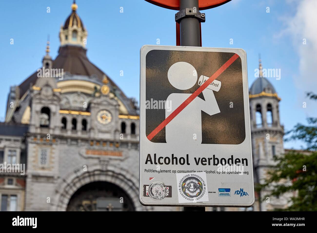 Flemish signs hi-res stock photography and images - Alamy