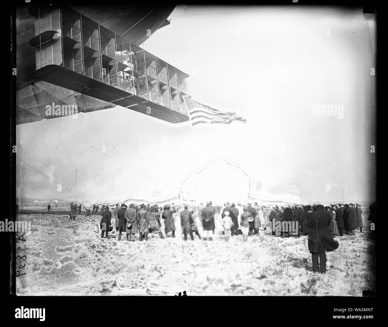 Blimp dirigible Black and White Stock Photos & Images - Alamy