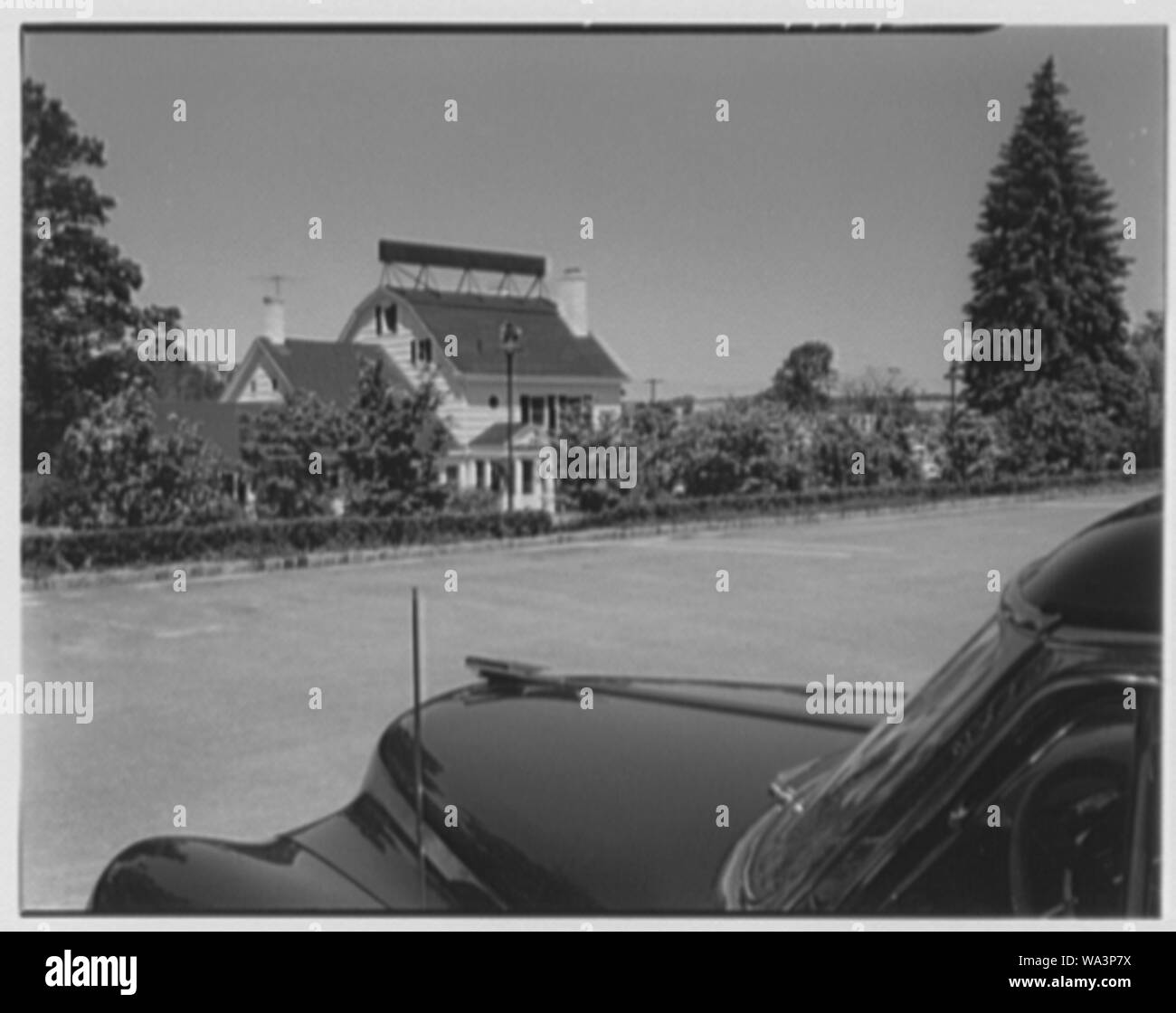 Blue Spruce Inn, Roslyn, Long Island Stock Photo - Alamy