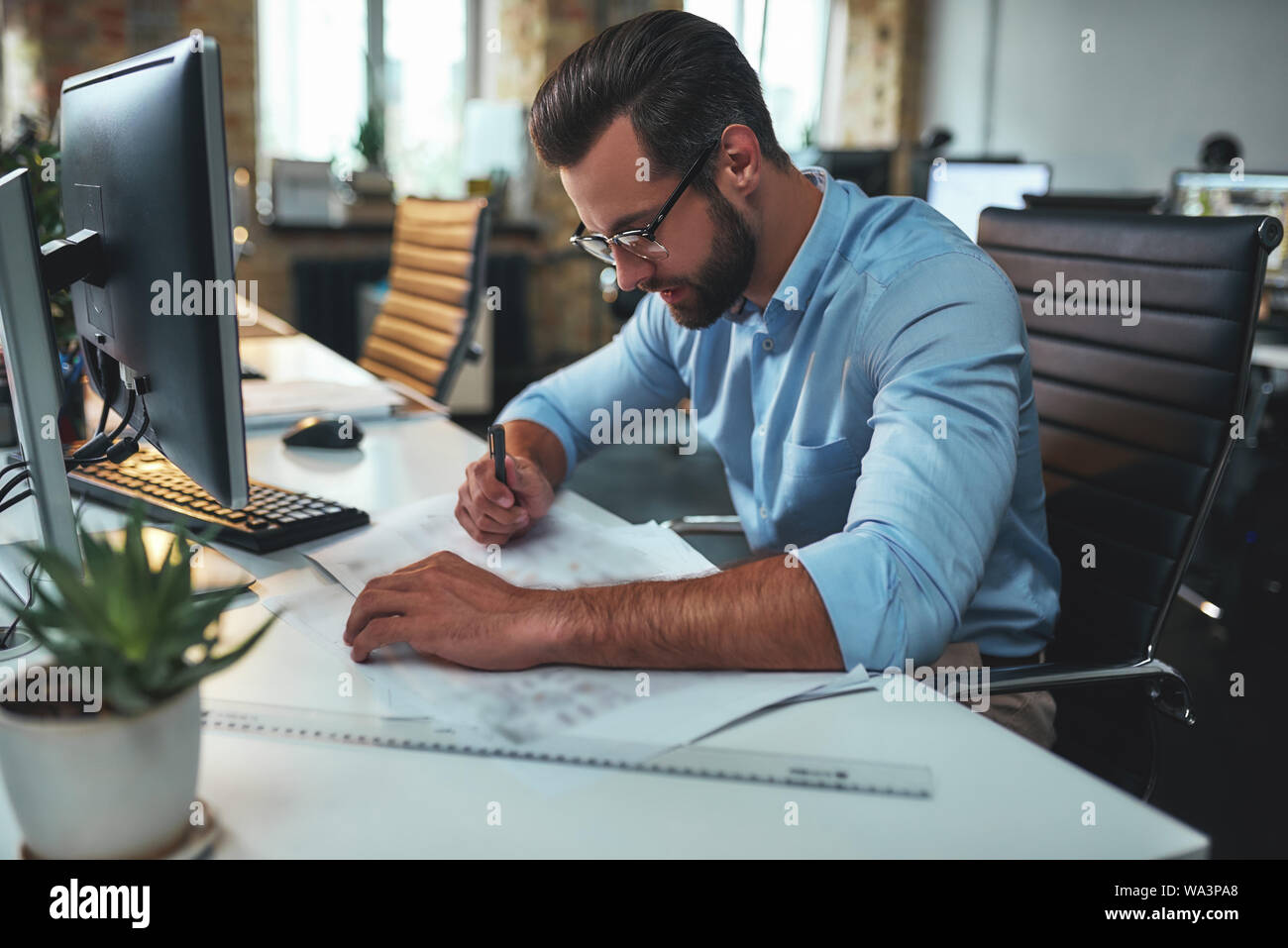 Busy with drawing hi-res stock photography and images - Alamy