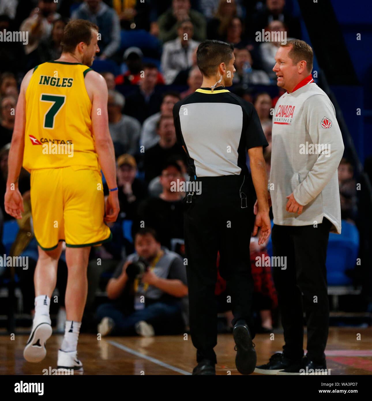 Basketball coach referee hi-res stock photography and images - Alamy
