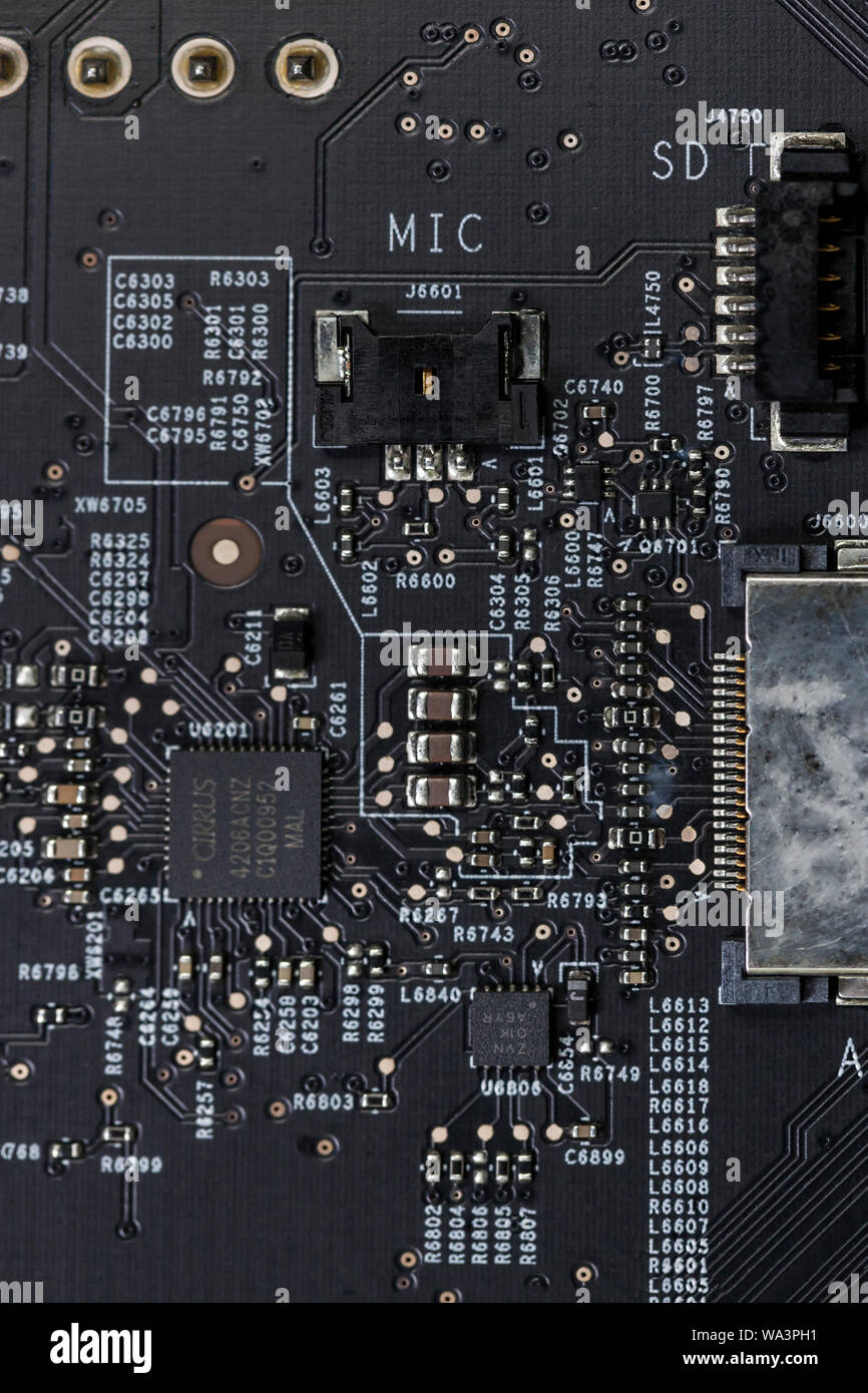 Computer motherboard bios chip hi-res stock photography and images - Alamy