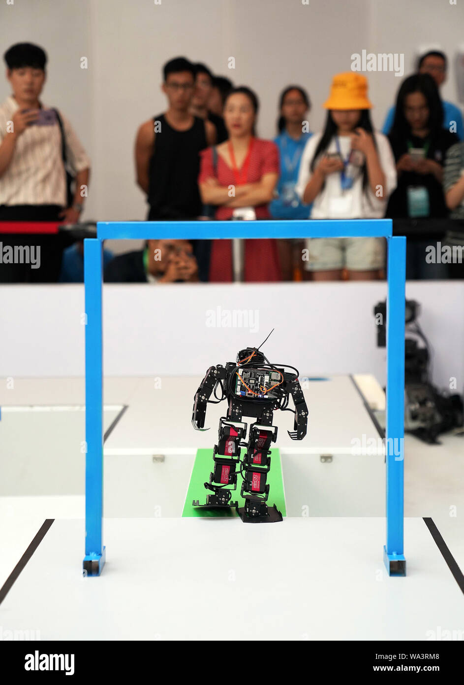 Walking robot china hi-res stock photography and images - Alamy