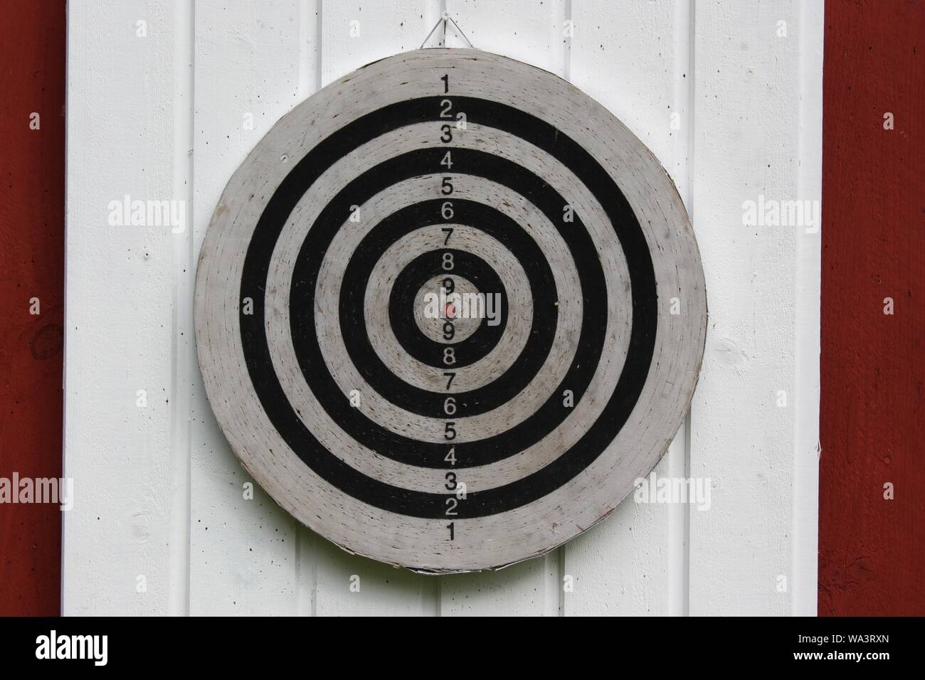 Bullseye target vintage hi-res stock photography and images - Alamy