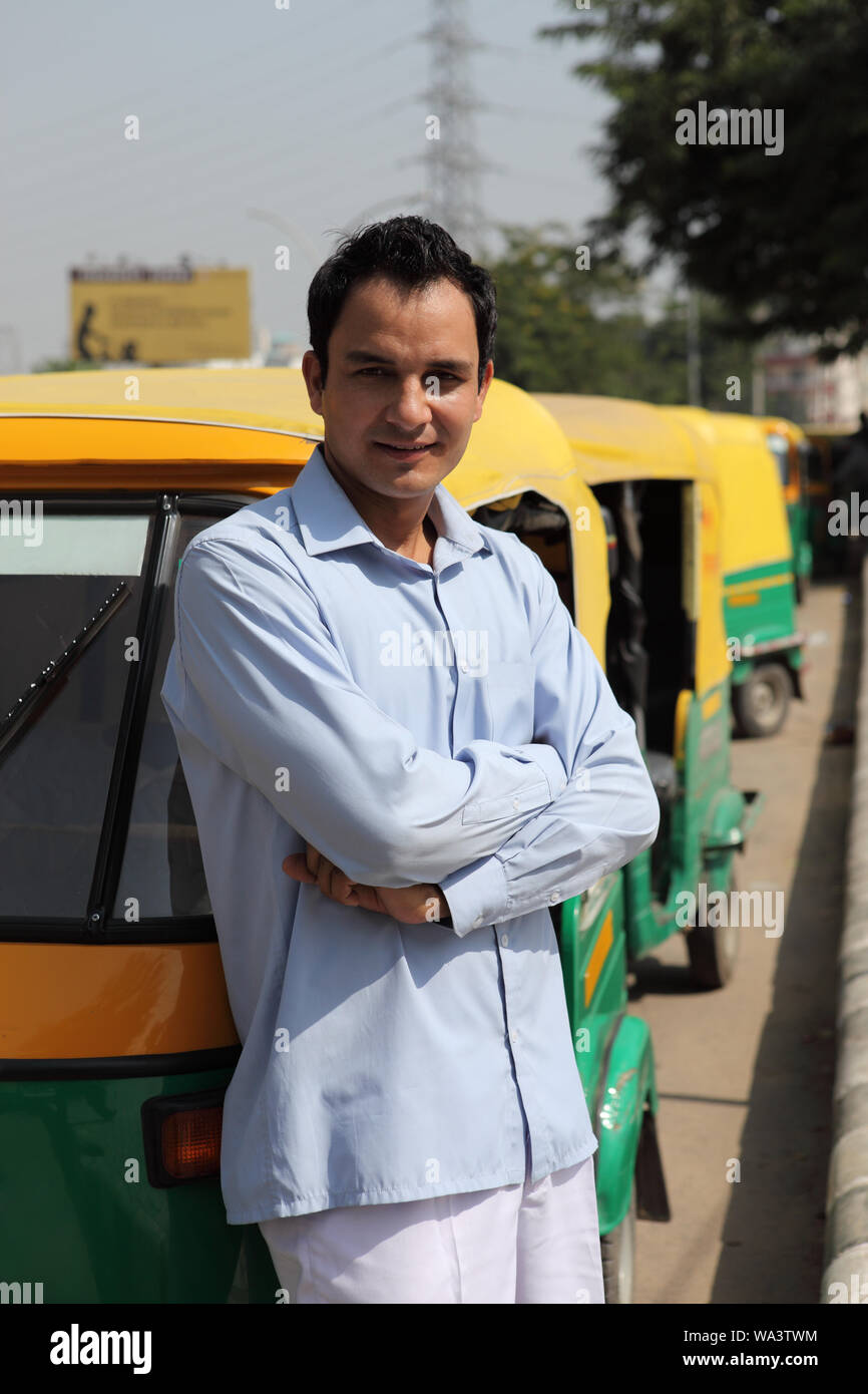 Auto rickshaw stand india hi-res stock photography and images - Alamy