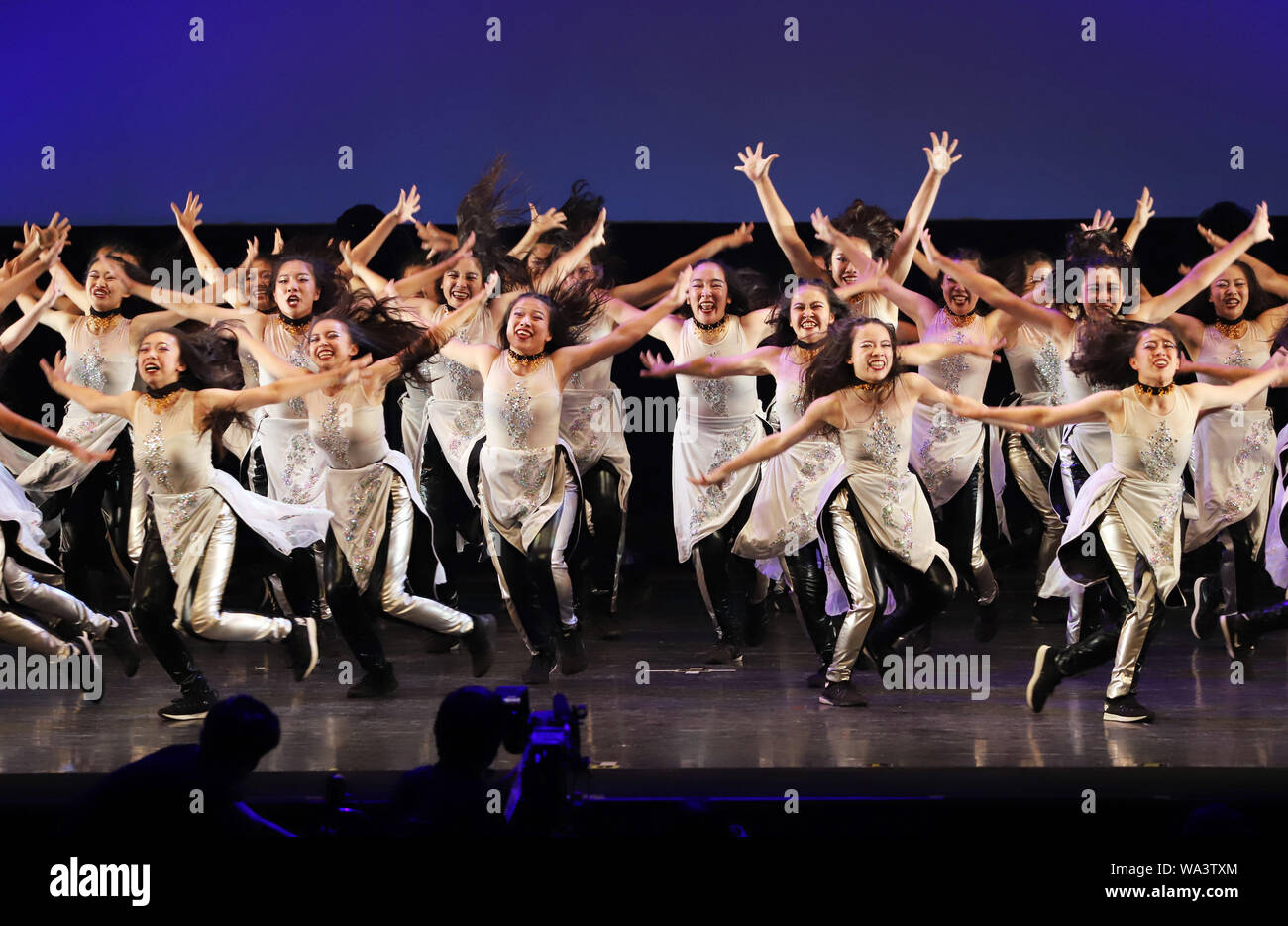 Yokohama, Japan. 16th Aug, 2019. Dance team members of Kumeda High ...