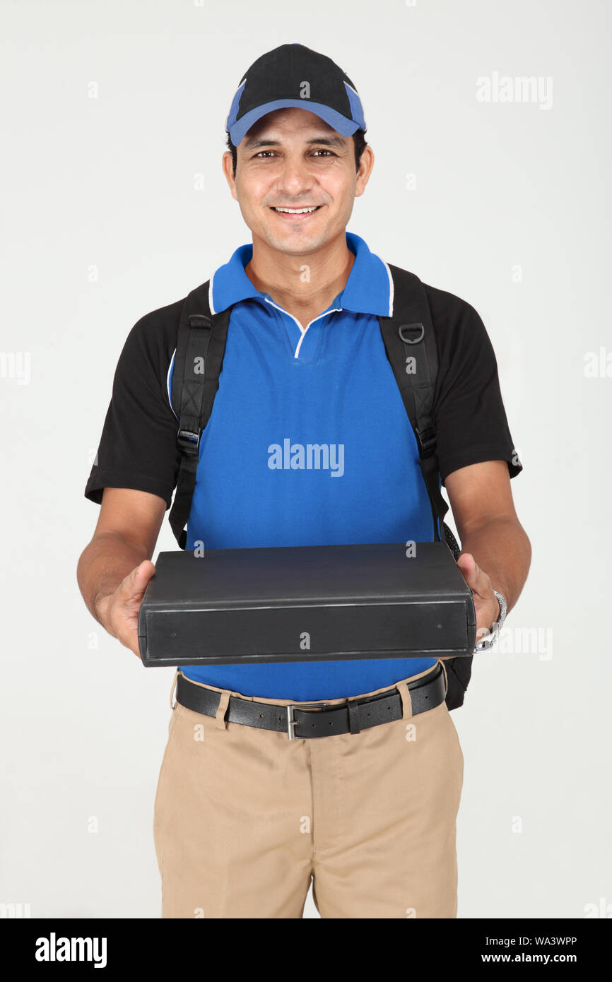 Indian delivery boy hi-res stock photography and images - Alamy