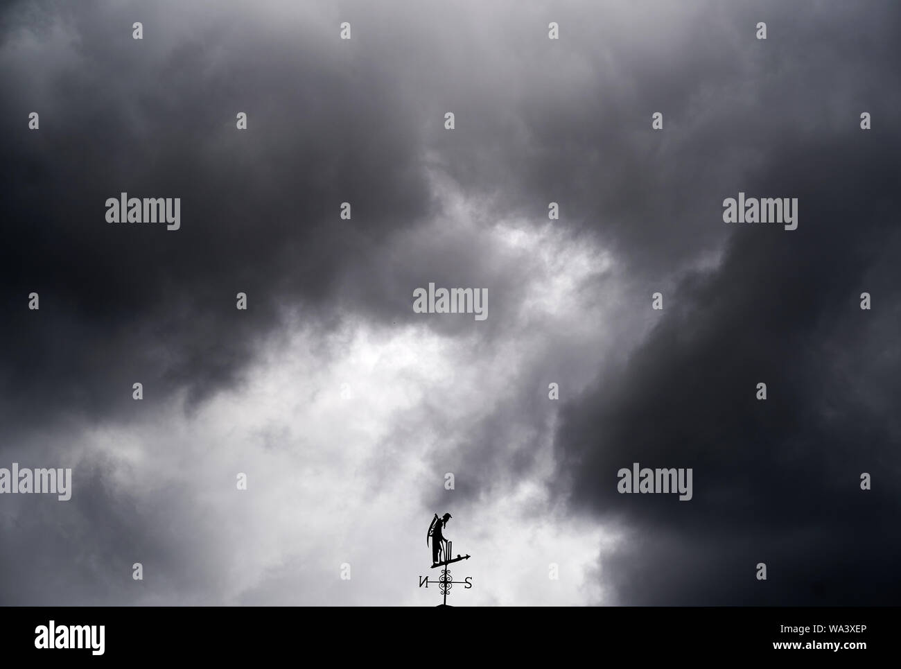 Old father time lords cricket hi-res stock photography and images - Alamy