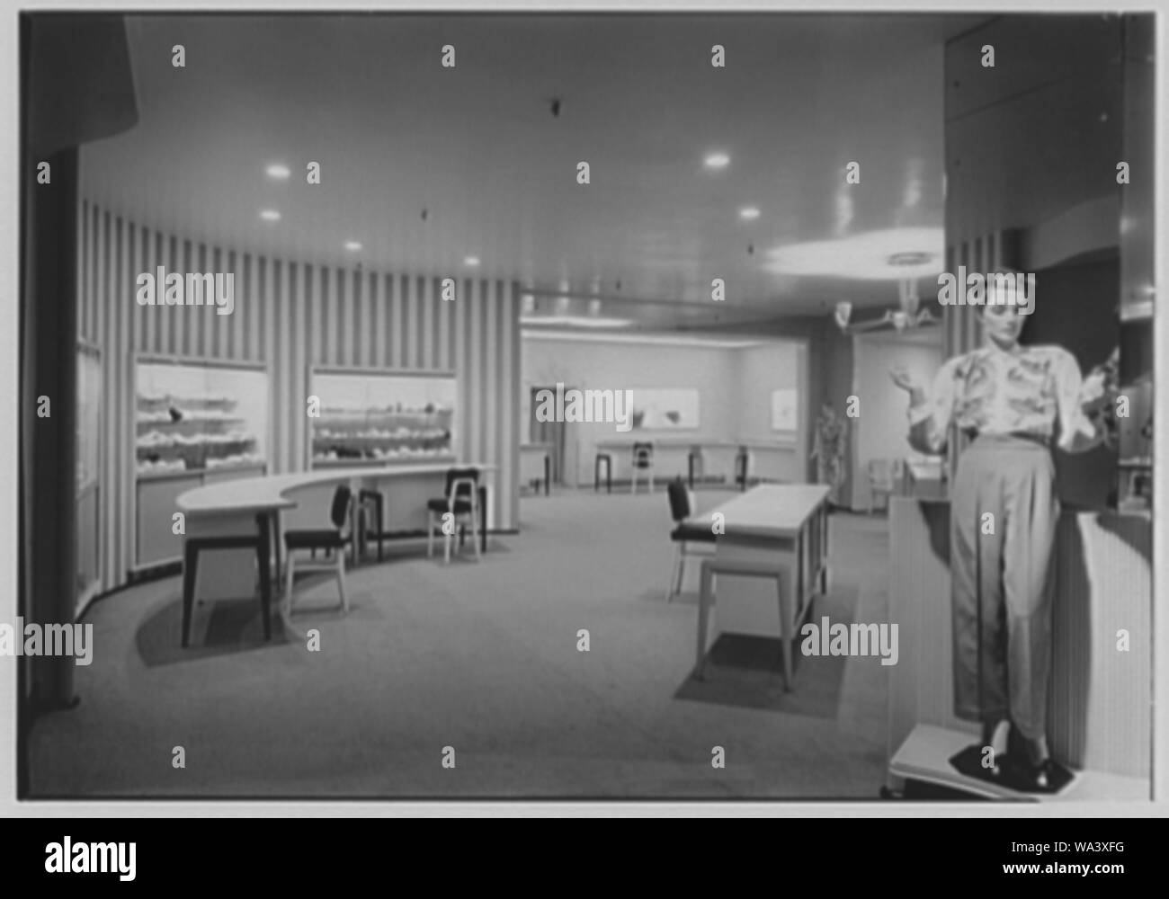 Bonwit teller hi-res stock photography and images - Alamy