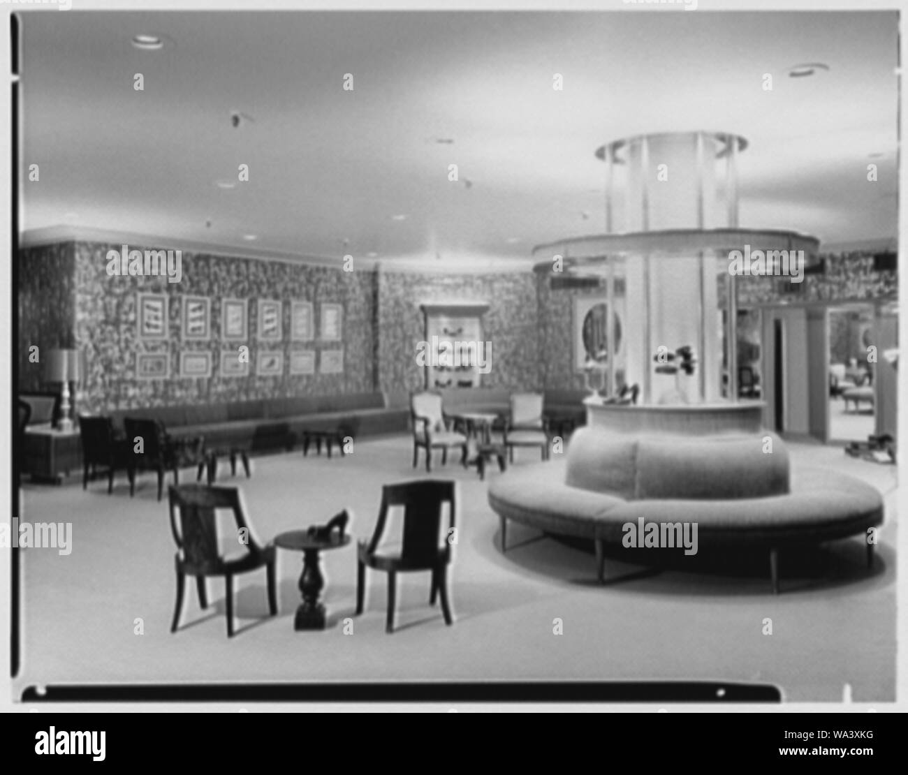 Bonwit Teller High Resolution Stock Photography and Images - Alamy