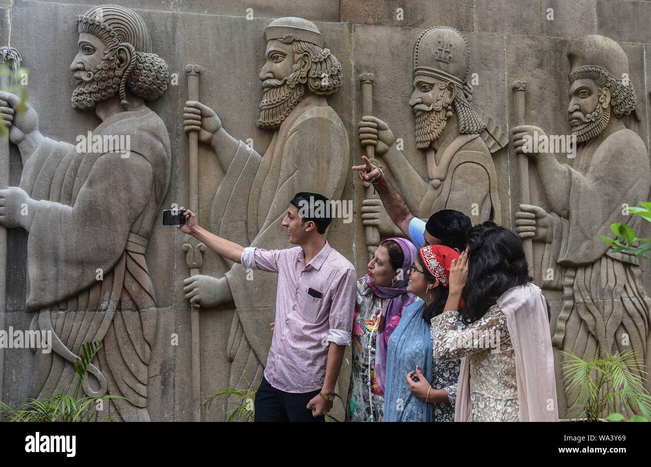 Mumbai, India. 17th Aug, 2019. Indian Zoroastrians or Parsi people take ...