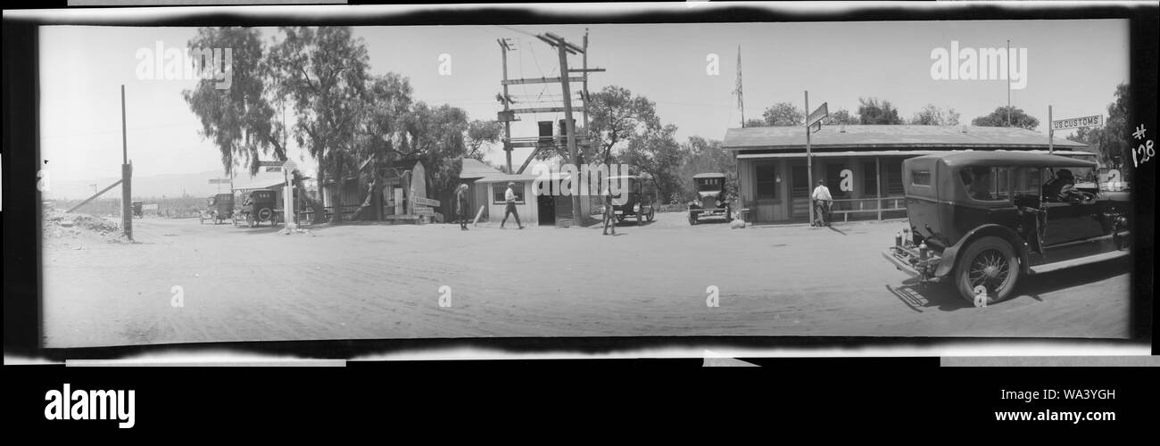 S customs border Black and White Stock Photos & Images - Alamy